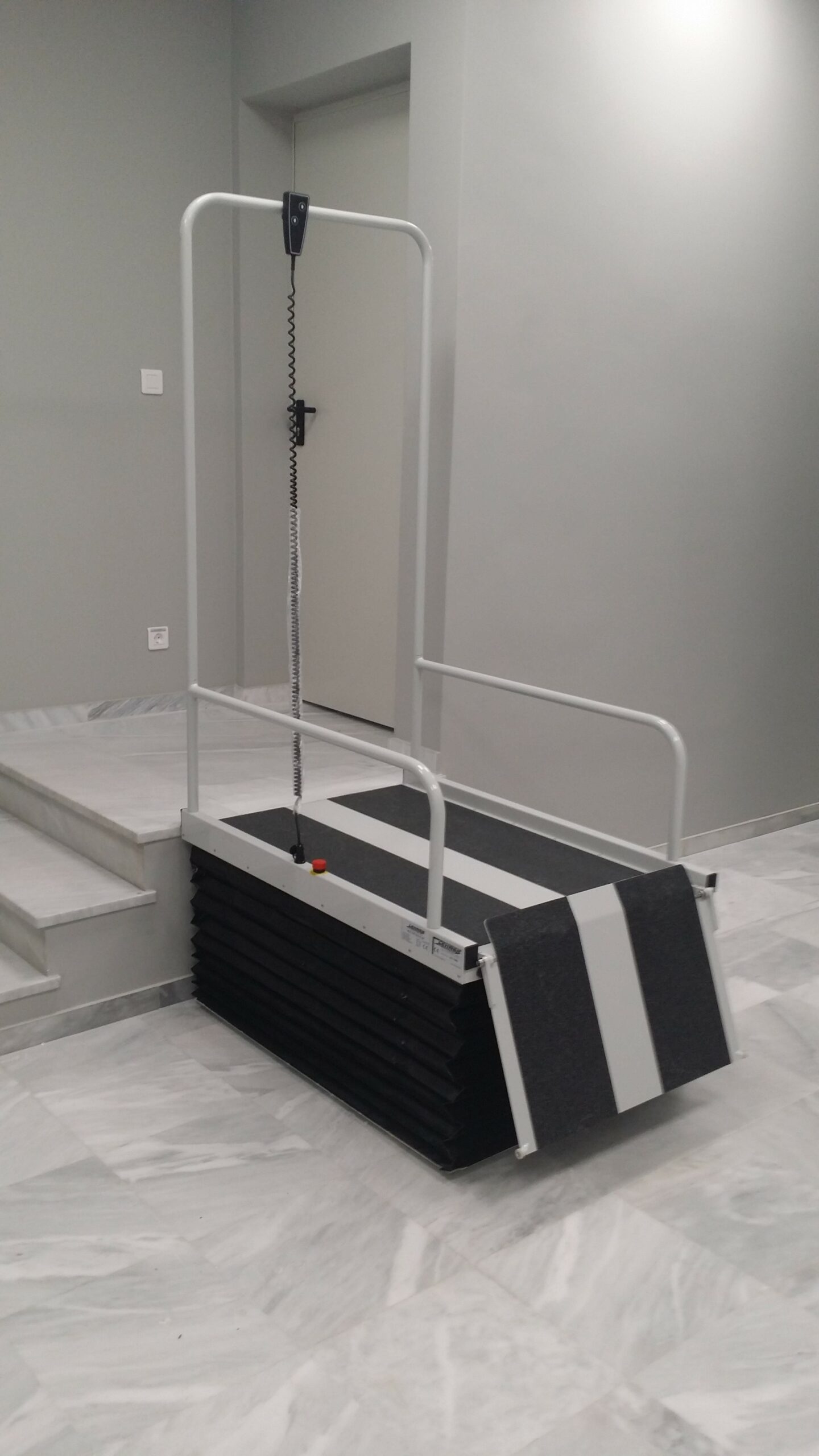 Liftboy 2 – Mundosa